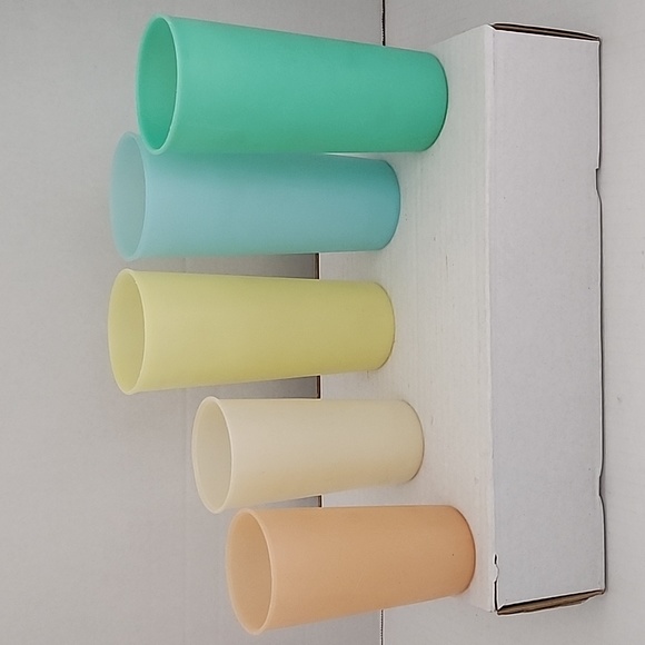 Tupperware | Dining | Vtg Tupperware 7 Tall Pastel 16 Oz Tumblers Set ...